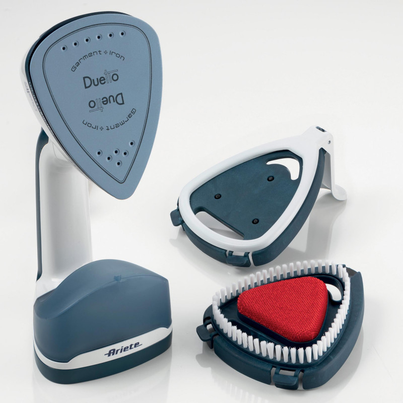 Vertical iron with non-stick ceramic plate | Garment Iron duet | Ariete